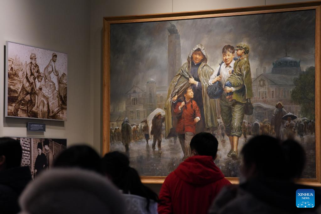People visit Lei Feng Memorial hall in Liaoning, NE China-Xinhua