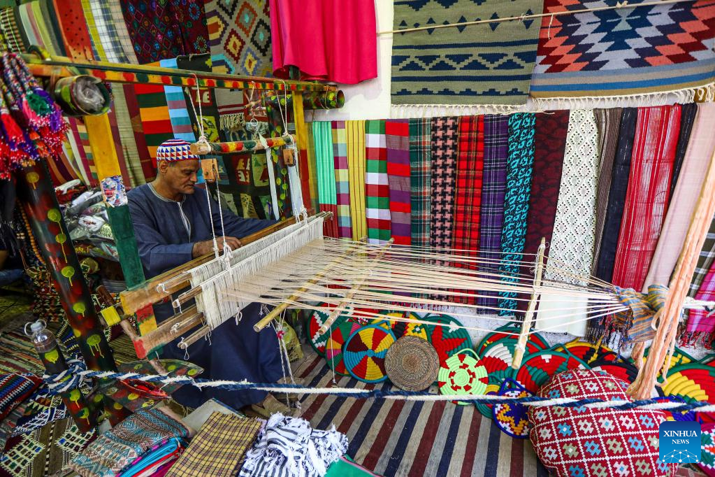 In pics: weaving industry at touristic Nubian village in Aswan, Egypt ...