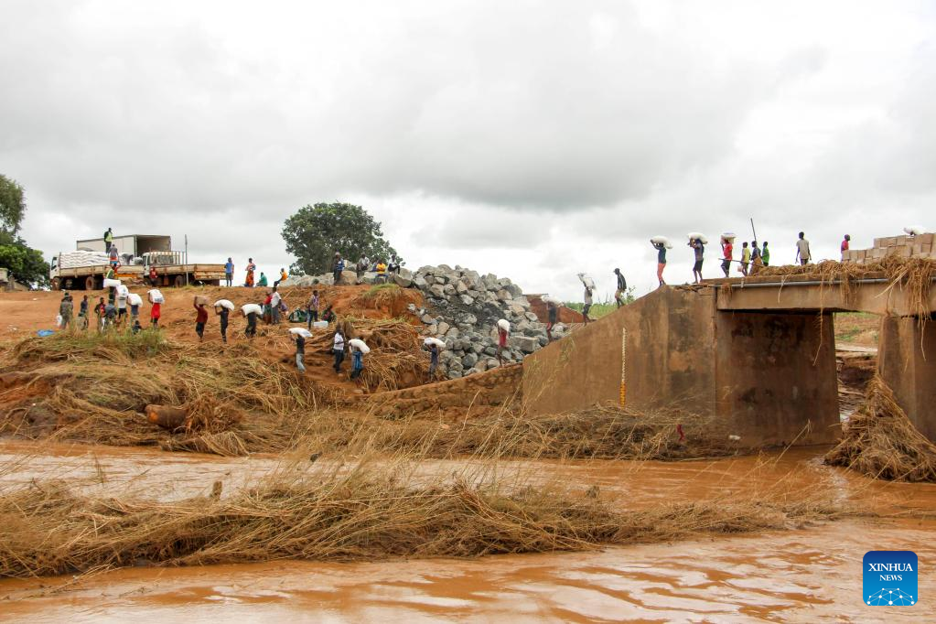 2,000 injured, 650,000 displaced after cyclone hits southern part of ...