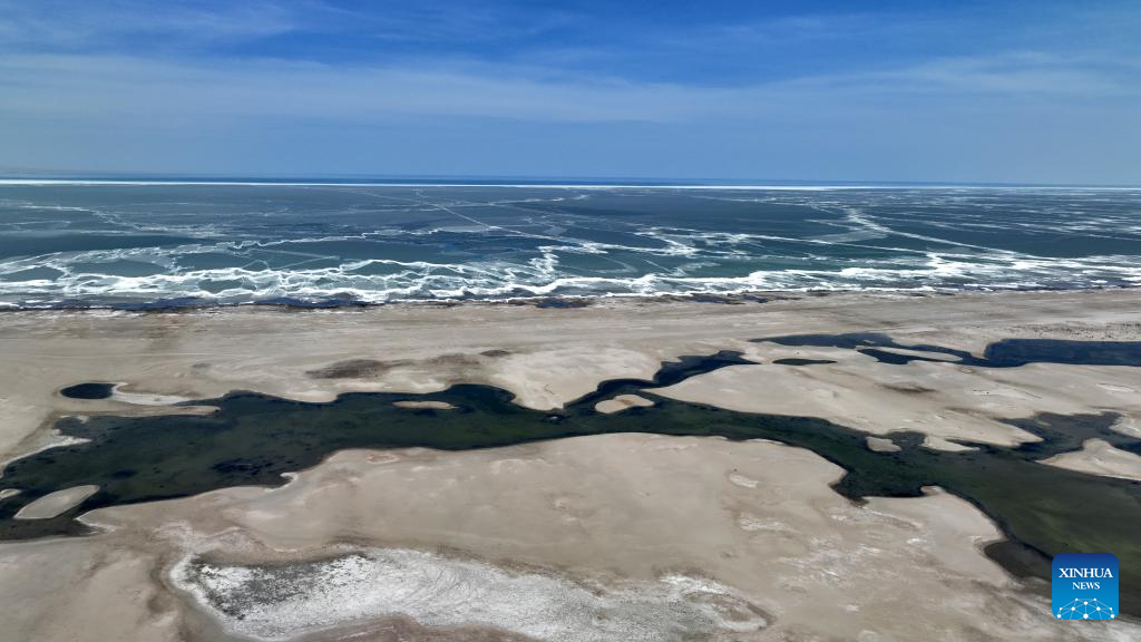 View of Qinghai Lake in NW China-Xinhua
