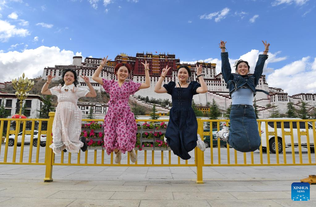 Lhasa's rich history fosters distinctive plateau culture-Xinhua