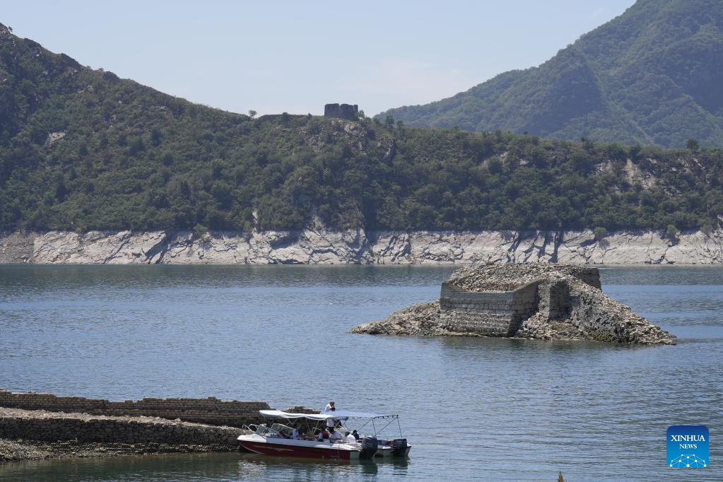In pics: submerged section of Great Wall in Hebei-Xinhua