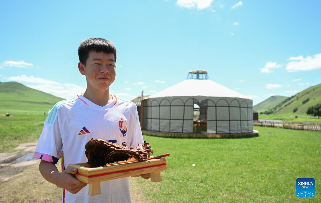 Pic story: herdsman's summer life in Horqin Right Wing Front Banner, N ...