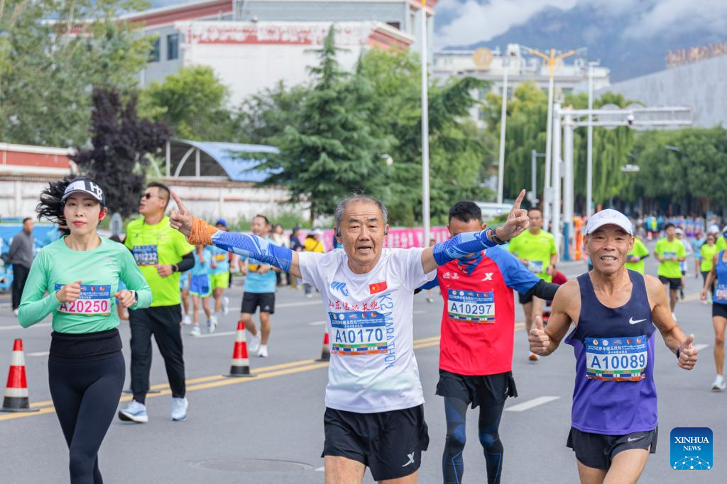 Letter from Lhasa: Running a mini-marathon on "roof of the world"-Xinhua
