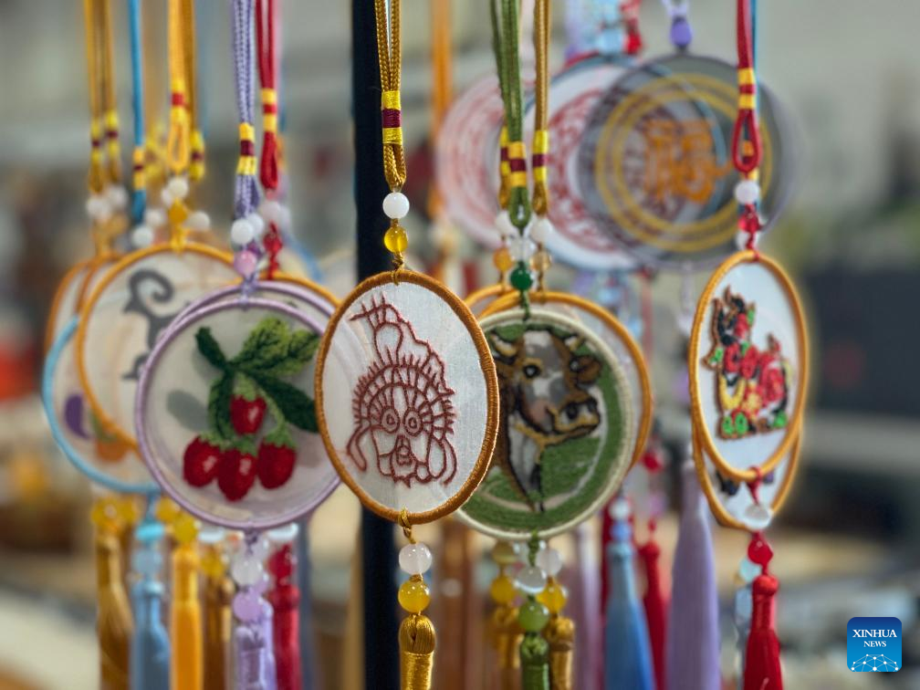 Across China: Traditional skills revitalized by livestreaming in remote ...