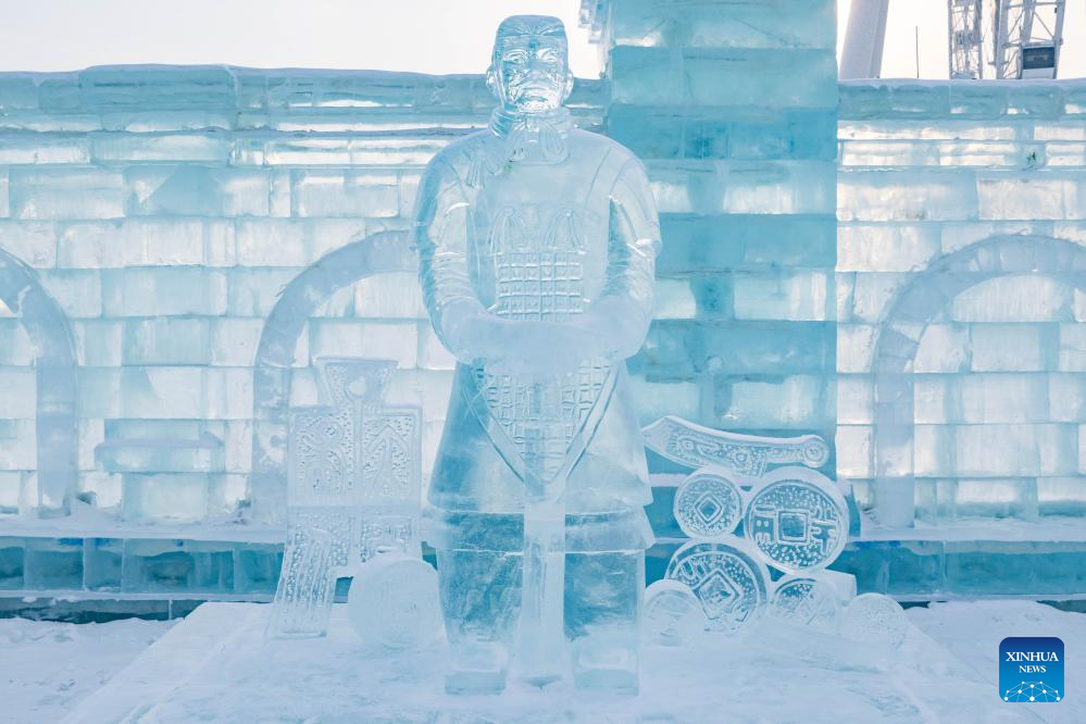 New attraction in Harbin: Ice sculptures of Terracotta Warriors -Xinhua