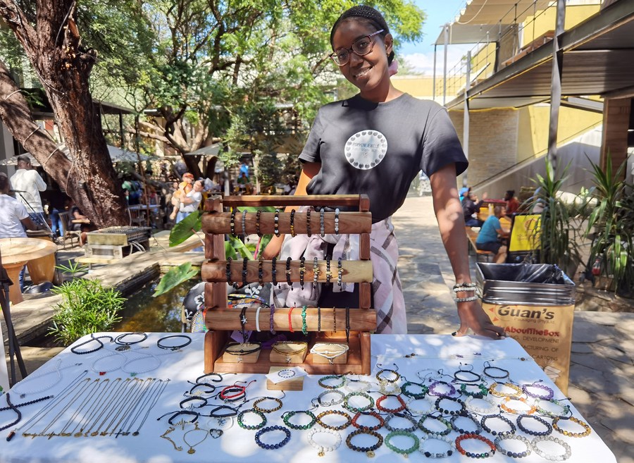 (Hello Africa) Namibian city market bolsters local economy-Xinhua