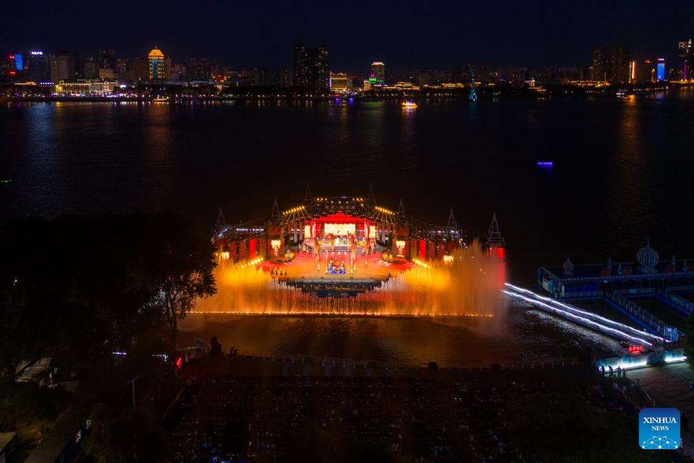 Live-action performance "Encounter Harbin" staged in NE China-Xinhua