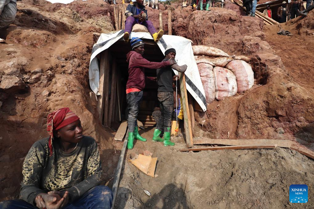 Feature: In DR Congo's Rubaya, coltan is both boon and bane-Xinhua