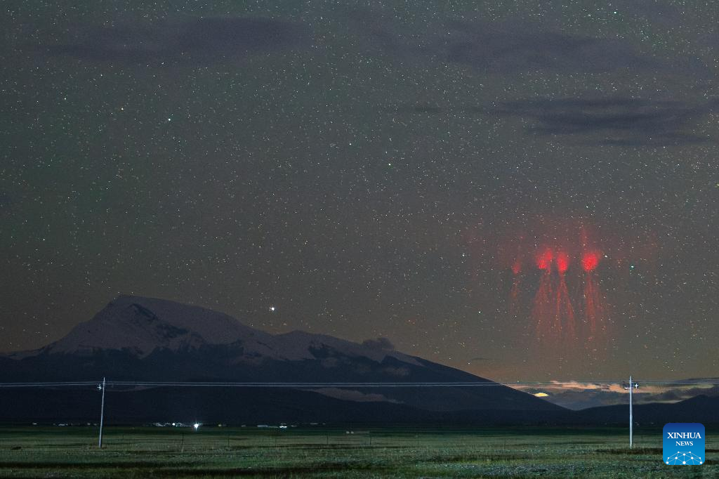 Rare "red sprite" lightning photographed in SW China's Xizang-Xinhua
