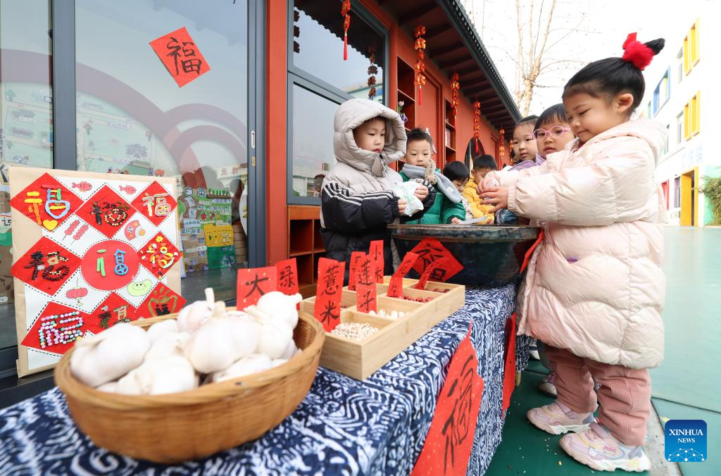 Laba Festival celebrated in China-Xinhua