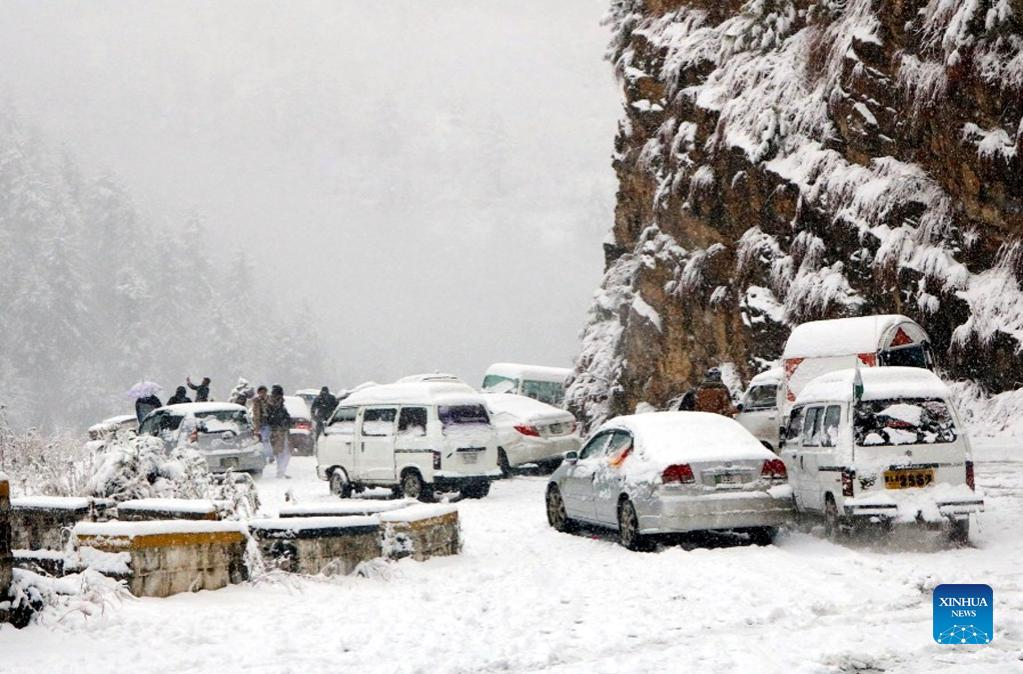 Over 40 killed, many displaced as heavy rains, snowfall hit Pakistan-Xinhua