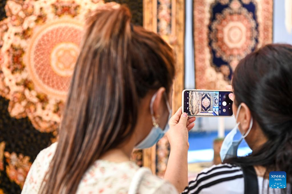 19th China-ASEAN Expo opens to public-Xinhua
