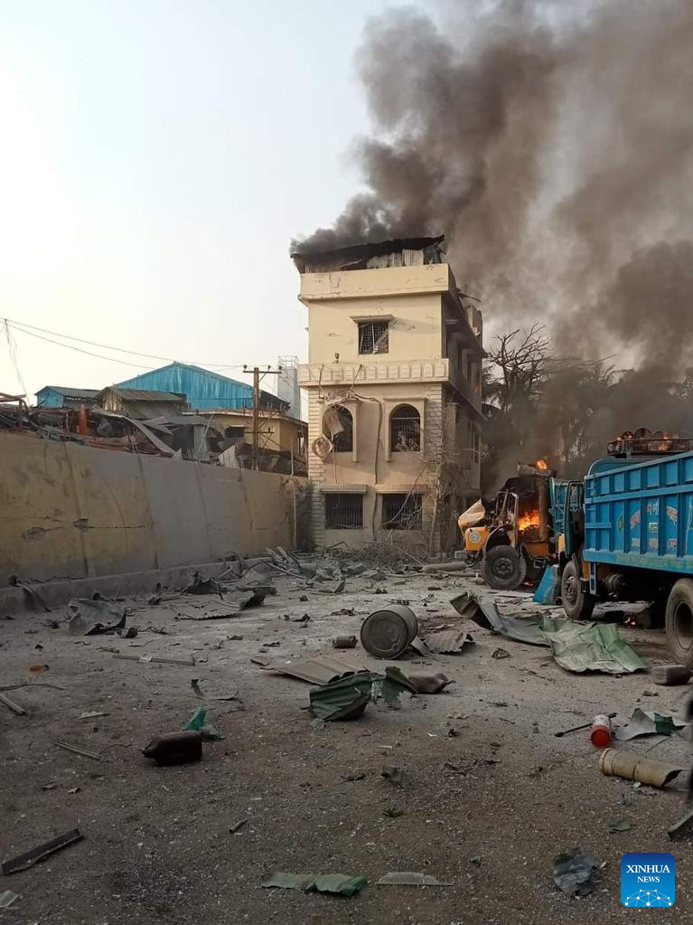 Explosion in Bangladesh's oxygen refilling plant leaves 5 dead, dozens ...