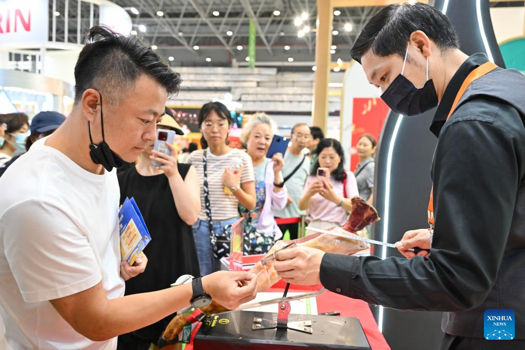3rd China International Consumer Products Expo opens to public-Xinhua