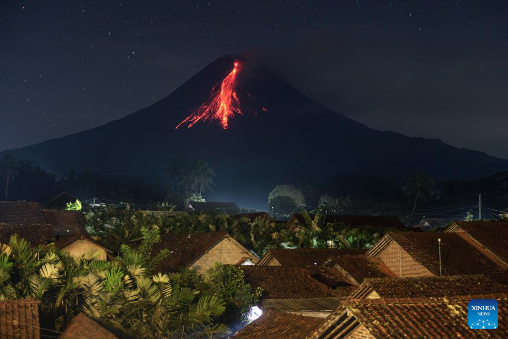 Mount Merapi volcano erupts in Indonesia-Xinhua