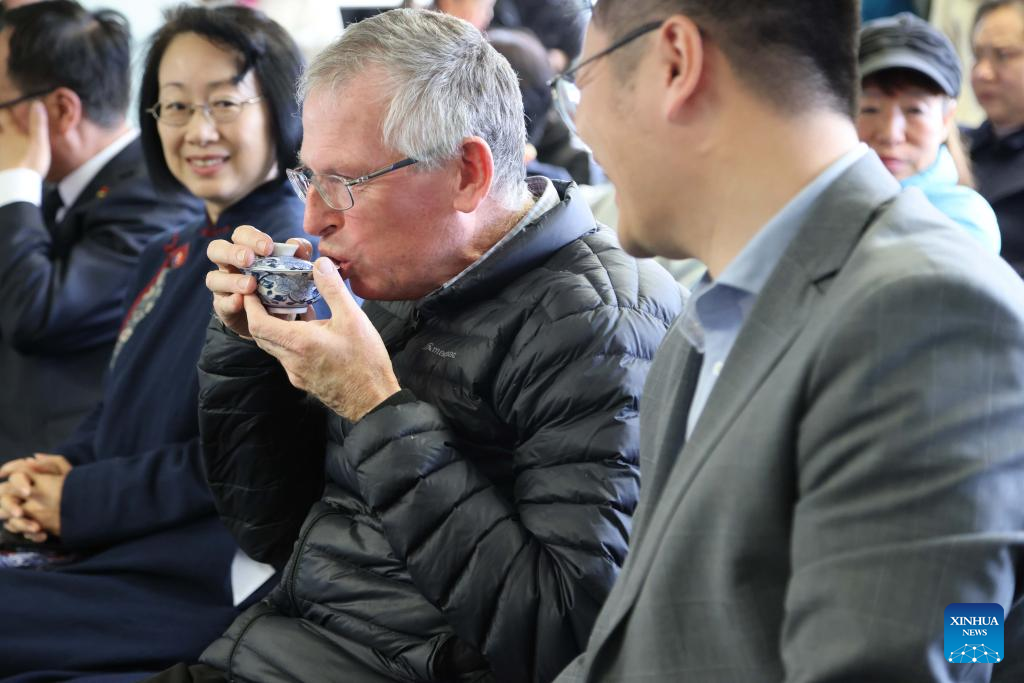 Chinese artists brew tea in Rewi Alley's hometown to enhance cultural ...