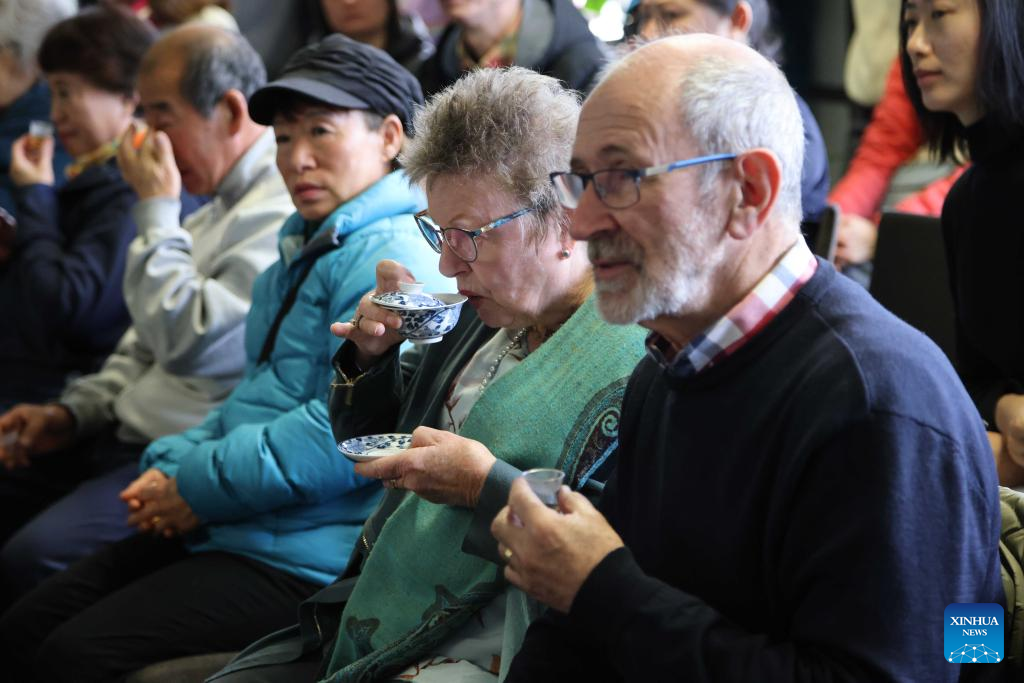 Chinese artists brew tea in Rewi Alley's hometown to enhance cultural ...