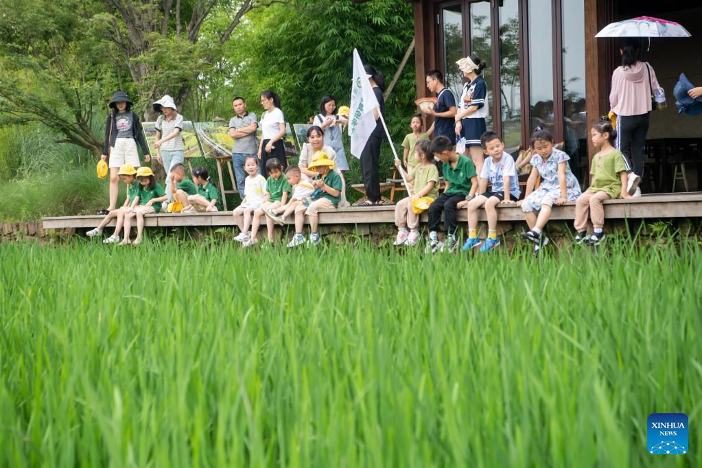 People visit Guangyang Isle for ecological education tour in SW China's ...
