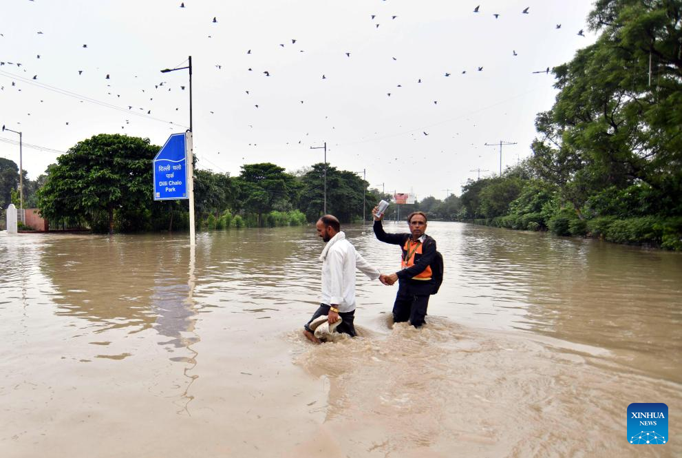 High river water level poses fear of floods in New Delhi, India-Xinhua