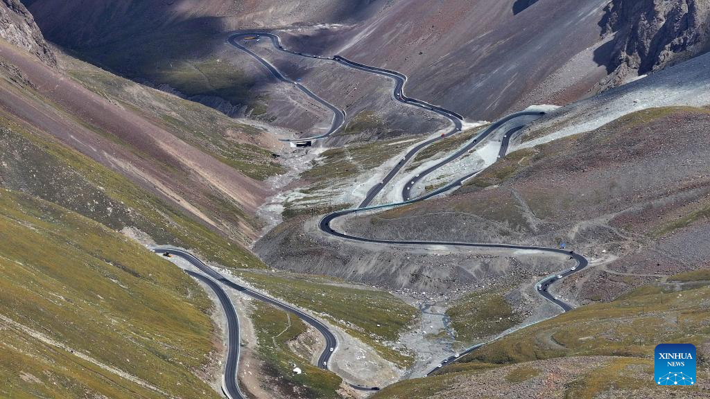 Aerial view along Duku Highway in China's Xinjiang-Xinhua