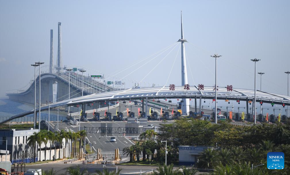 Group tours across Hong Kong-Zhuhai-Macao Bridge start trial operation ...