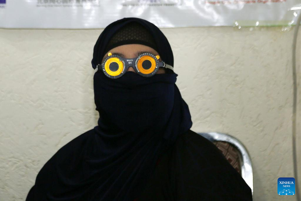 Feature: Chinese charity groups facilitate free eye treatment in ...