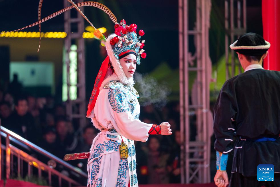 Hunan villages welcome upcoming Spring Festival with "village gala ...