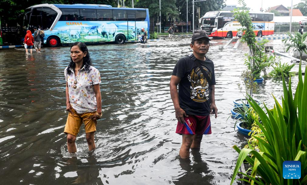 Flood hits Sidoarjo, Indonesia-Xinhua