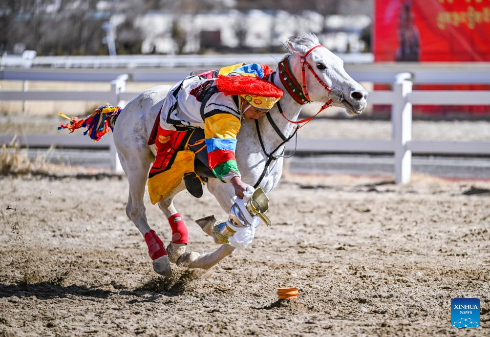 Xizang holds horse racing for Tibetan New Year-Xinhua