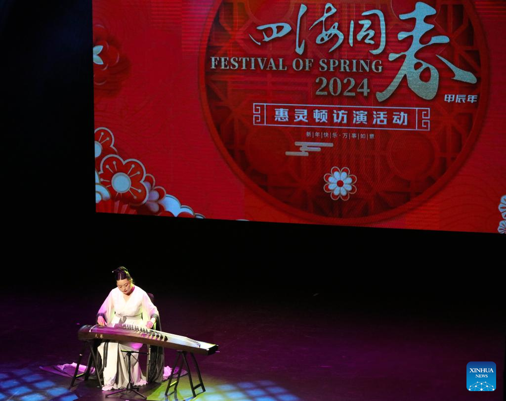 Chinese artists bring joy of Spring Festival to New Zealand capital-Xinhua