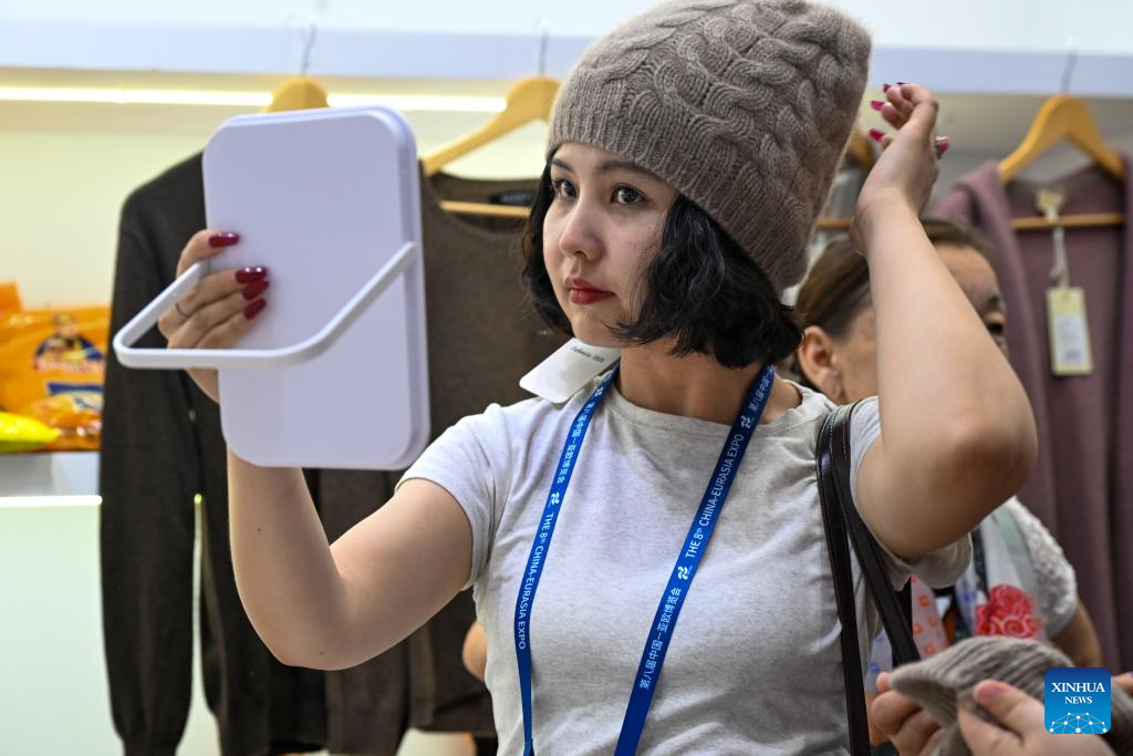 Mongolian exhibitor seeks trade opportunities at 8th China-Eurasia Expo ...