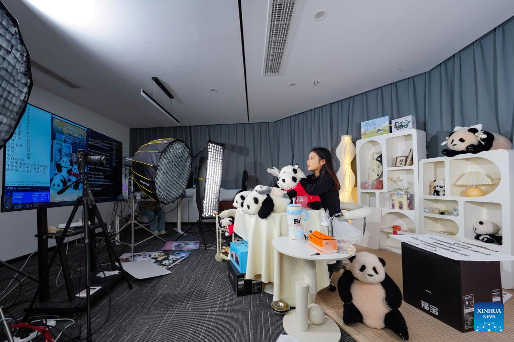 China's innovative panda toys get popular around world-Xinhua