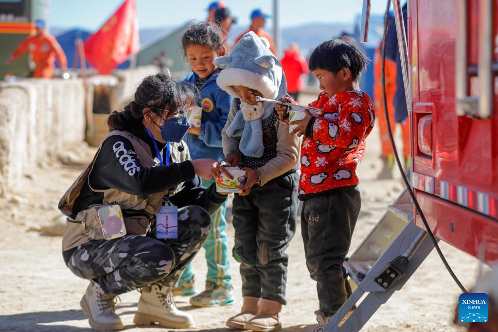 Psychological support offered to quake-hit people in Xizang-Xinhua