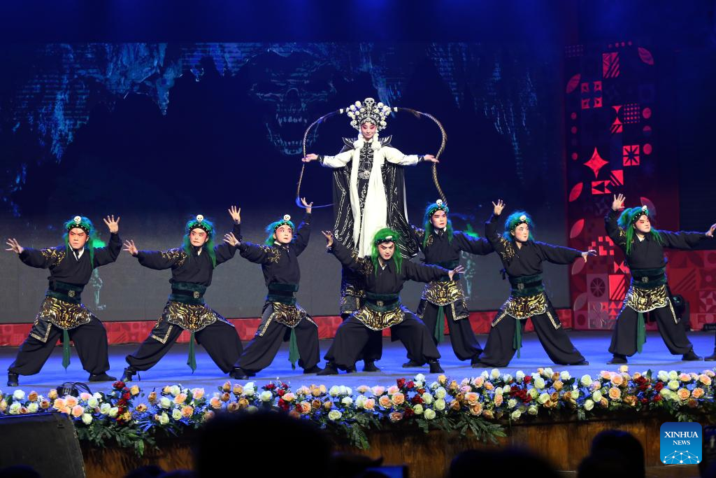 Feature: Wu opera enthrals Bangladesh audience in mood of Chinese ...