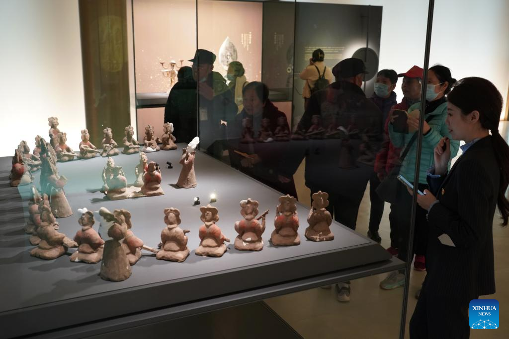 Relics museum opens at NW China airport-Xinhua