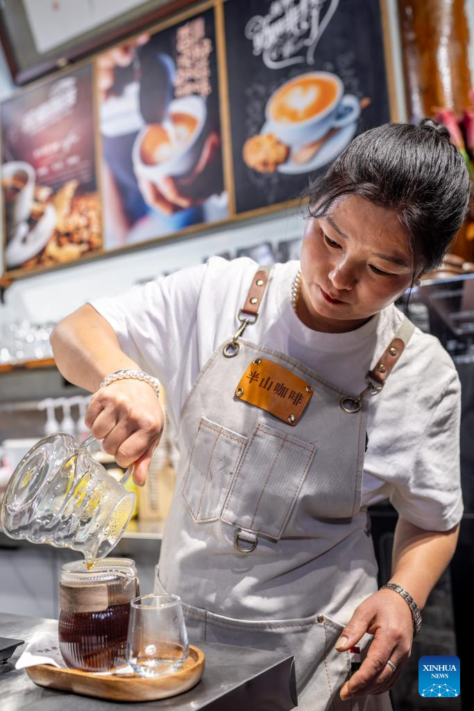 Shaxi town in Yunnan sees tourism boom after restoration-Xinhua