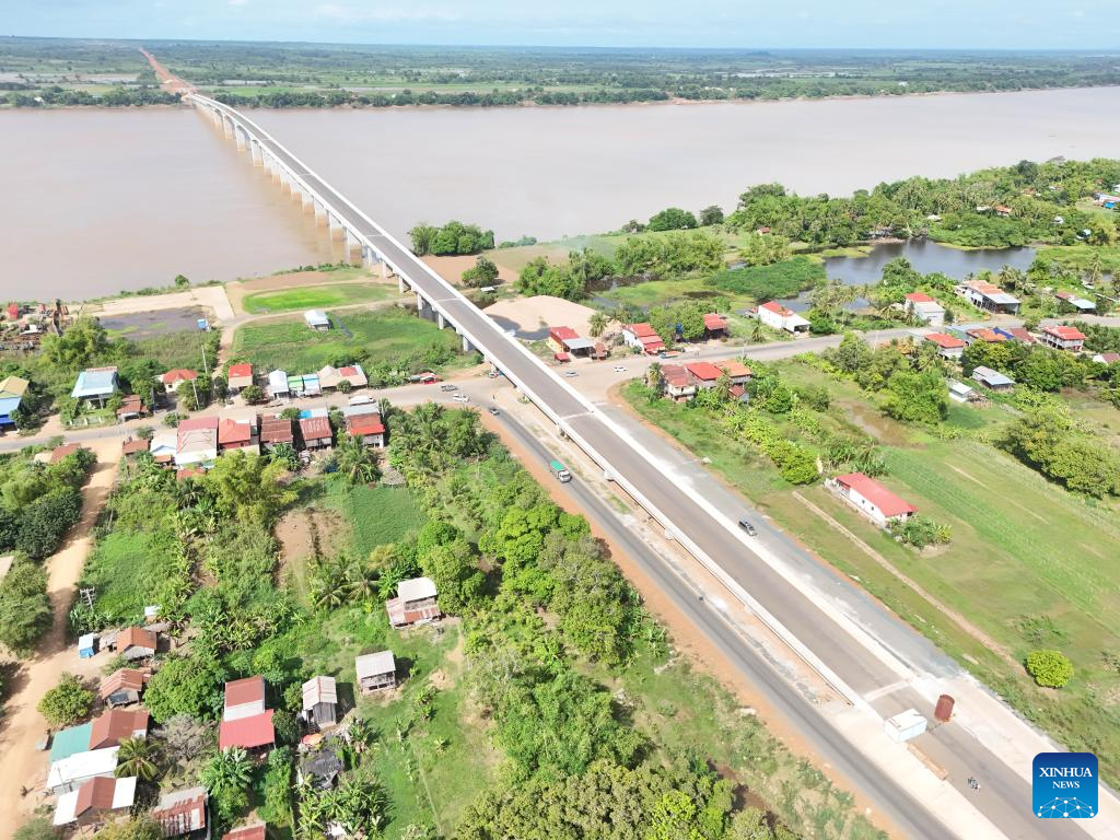 Feature: Locals thrilled with construction of China-funded Mekong River ...