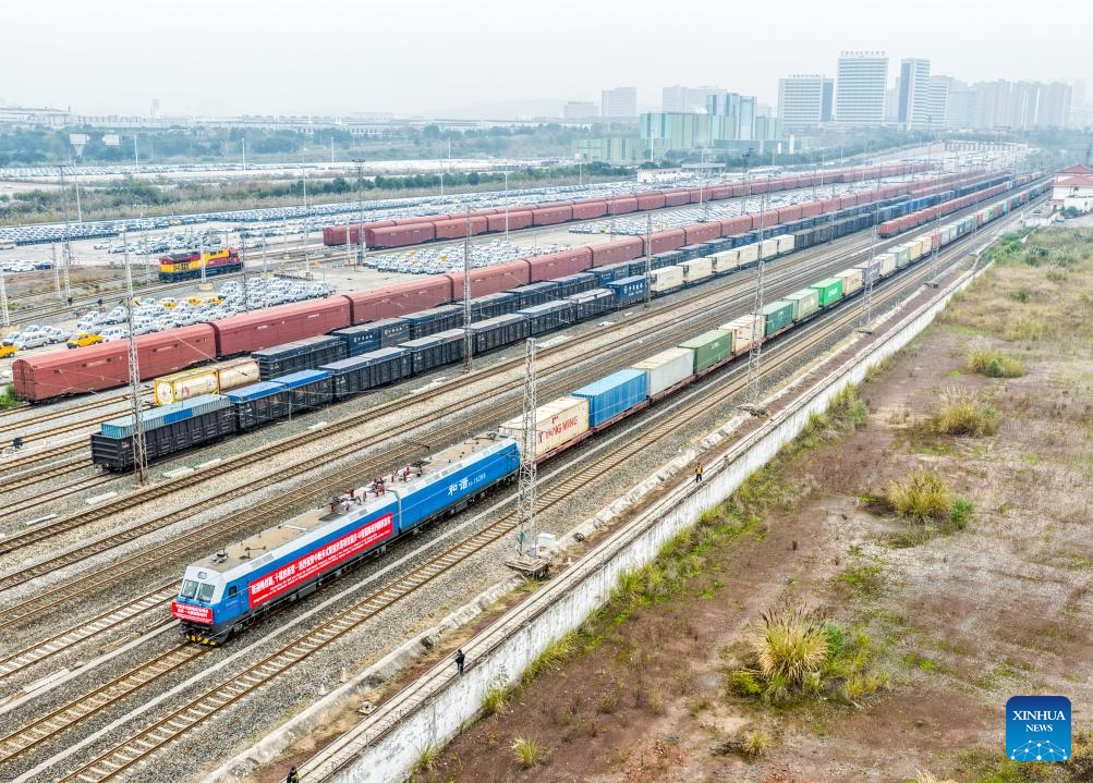 Two freight trains under China-Singapore Multi-modal Demonstration ...