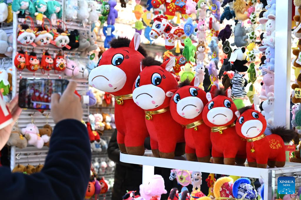 Stuffed toy horse goes viral, brings surging orders in Yiwu-Xinhua