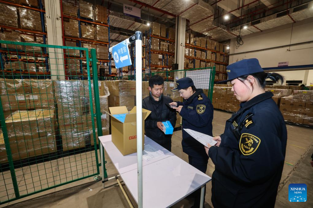 China-Europe freight trains bring European goods for Spring Festival in ...