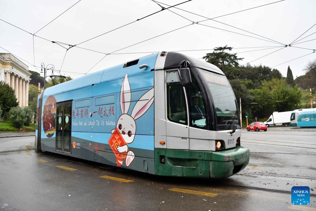 Tram featuring Year of Rabbit unveiled in Rome-Xinhua