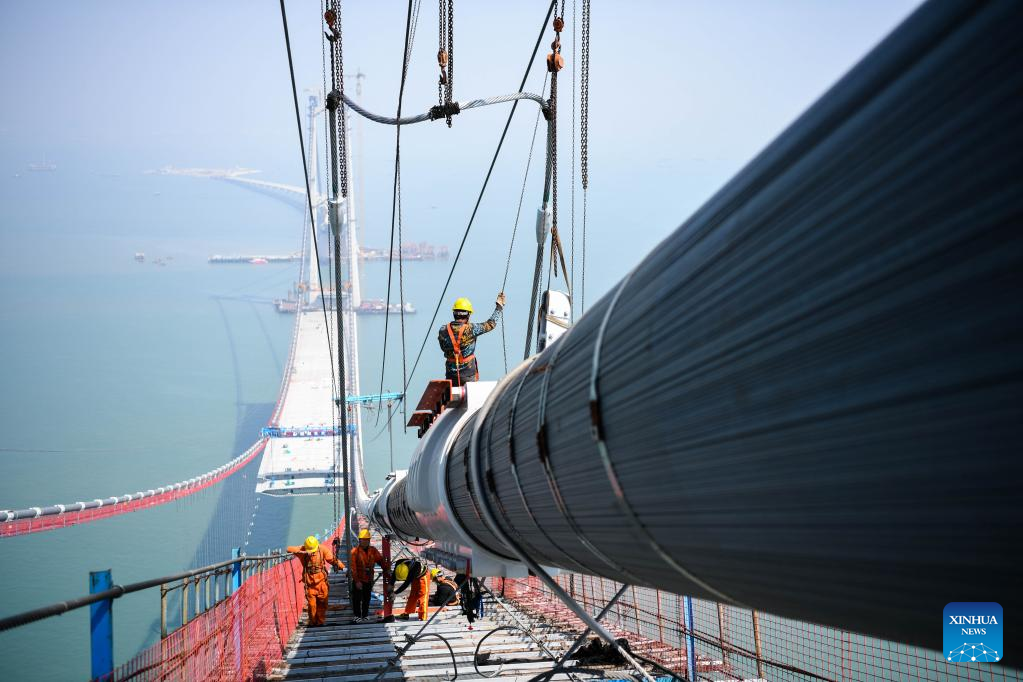 Lingdingyang bridge under construction in south China's Guangdong-Xinhua