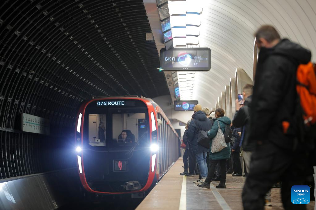 Moscow opens world's longest subway line-Xinhua