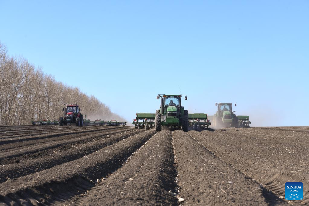 Spring ploughing underway in China's Heilongjiang-Xinhua