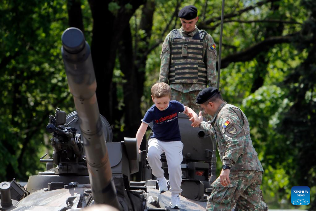 Static exhibition of military equipment marking Romanian Land Forces ...
