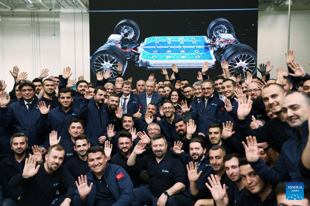 Türkiye builds new car battery plant-Xinhua