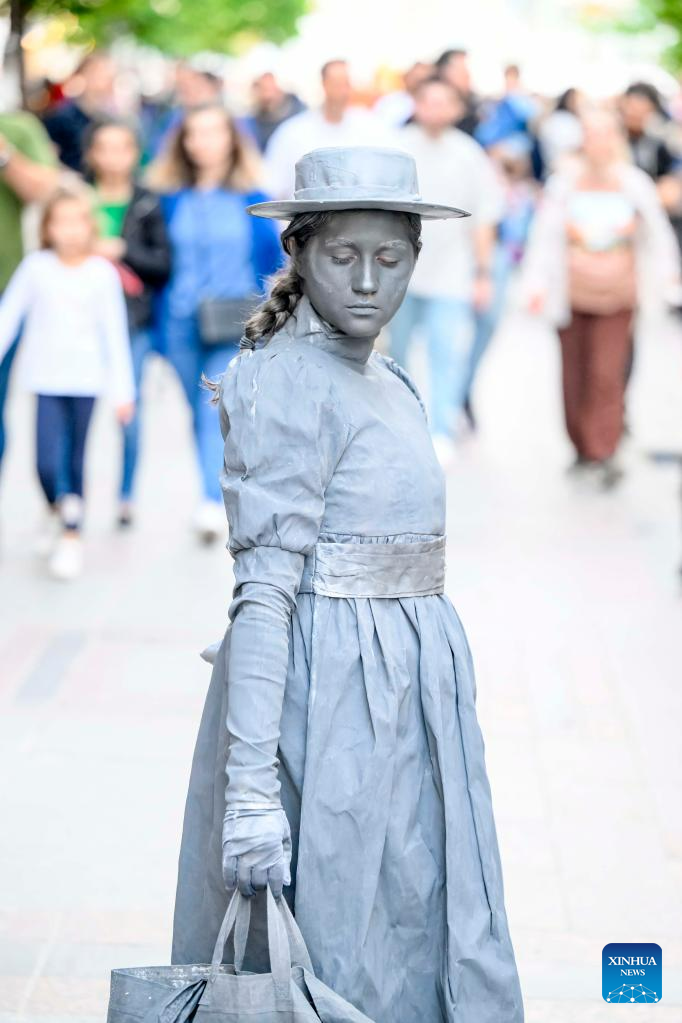 Festival of living street statues held in Macedonia-Xinhua