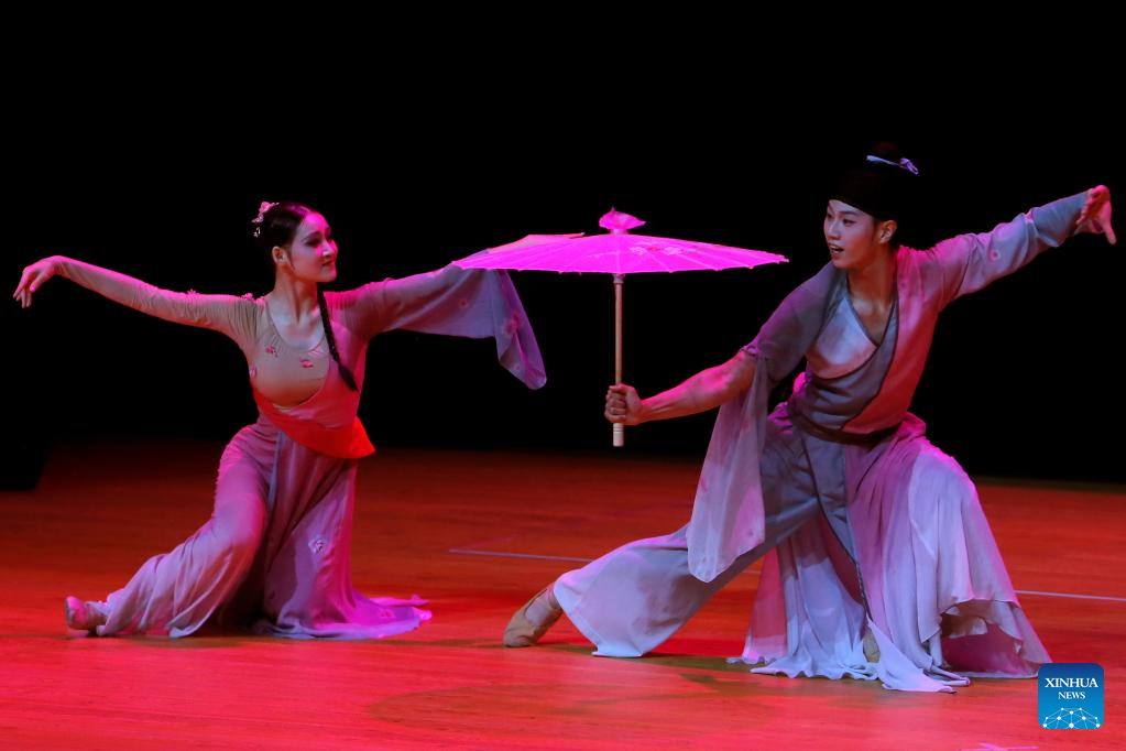 Classical Chinese dance show staged in Romania-Xinhua