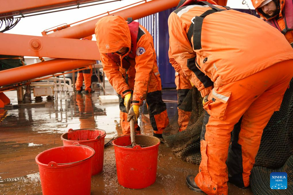 Main tasks of 1st phase of China's 13th Arctic Ocean scientific ...